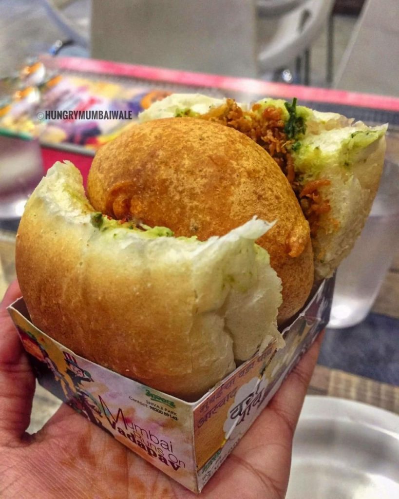 Top 10 Street Foods to Taste in Mumbai - Travel Xamp